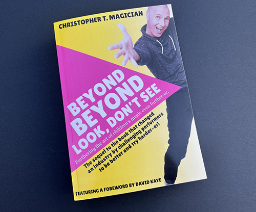 BEYOND Beyond Look, Don't See | Christopher Barnes | Deinparadies.ch